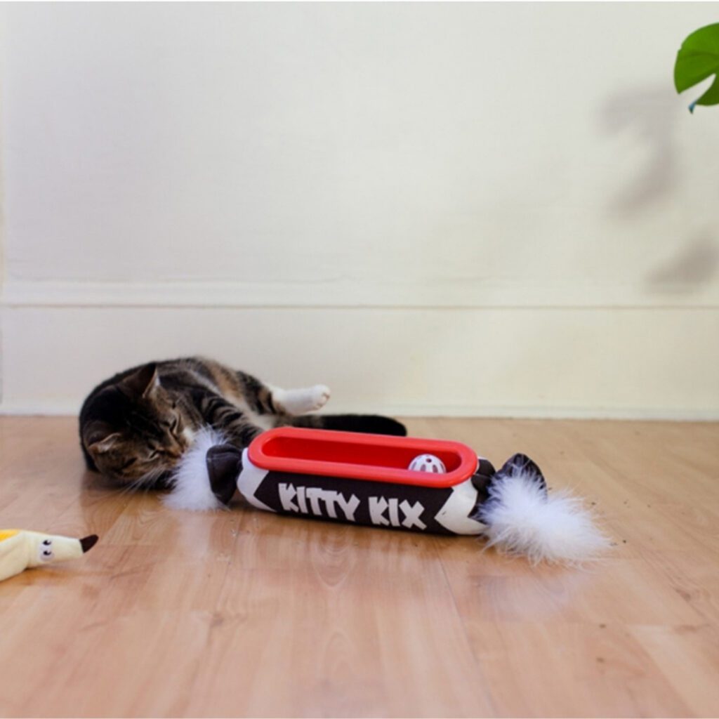 Kitty Kix Kicker Track Brn - Mascopedia